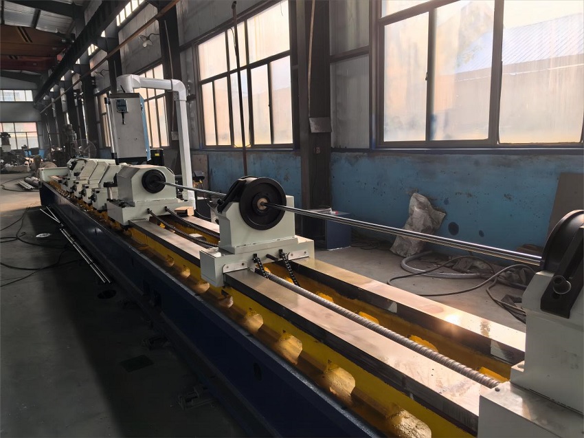 Professional CNC Deep Hole Scraping And Rolling Machine For Precise ...